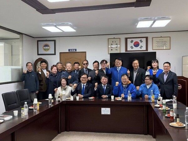 송영길 전 민주당 대표, 울산서 “불어라 동남풍”… 김상욱 지원유세 속 “에너지·물류허브도약” 강조